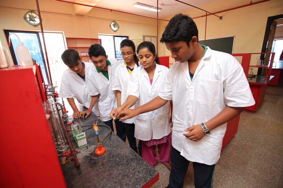 Delhi Public School, Howrah » Laboratories